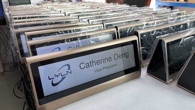 8.8'' Screen Bar Type Digital Nameplate PNP-880 Powered And Managed By PoE